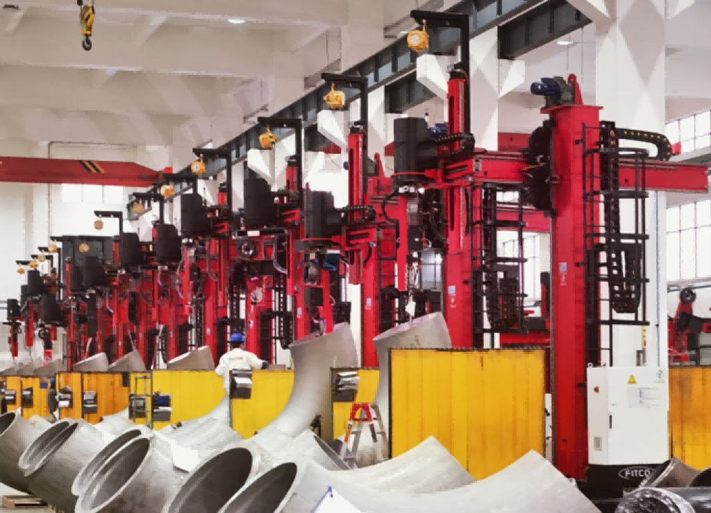 Rotating cladding station